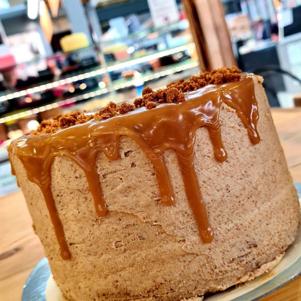 Lotus Biscoff Cake – Dark Side Of The Spoon